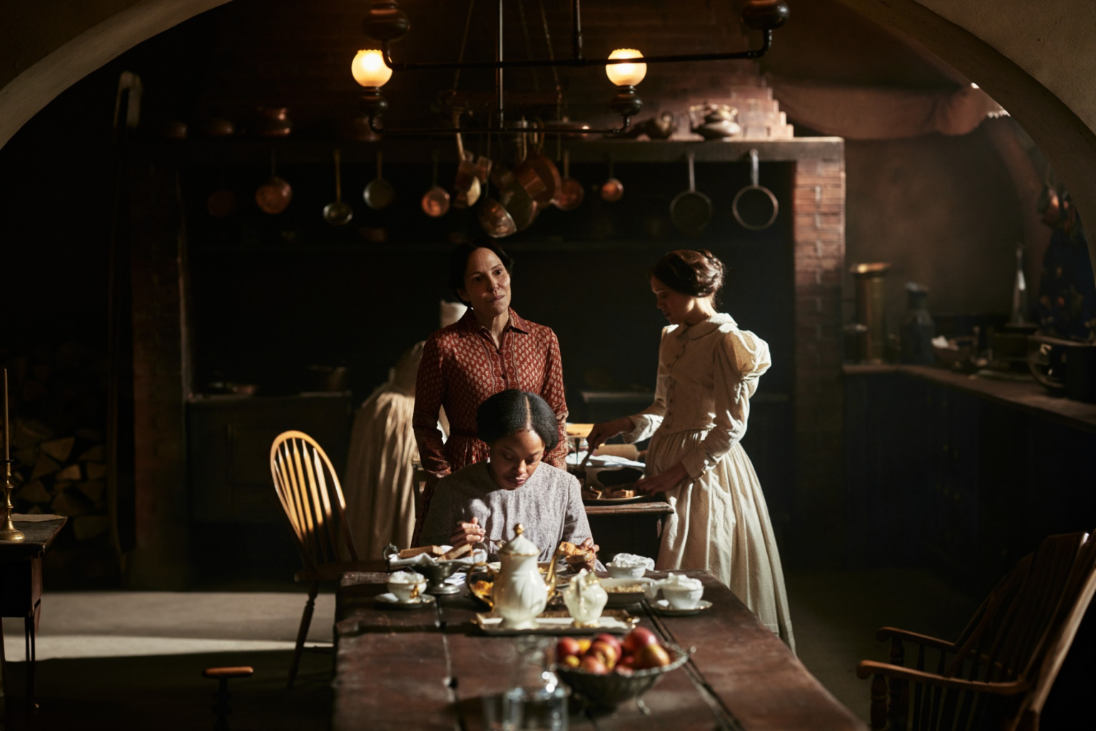 "The Gray House" Review: Civil War Spy Drama Reveals the Women Who ...